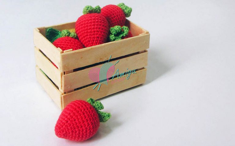 How to crochet small strawberry amigurumi pattern
